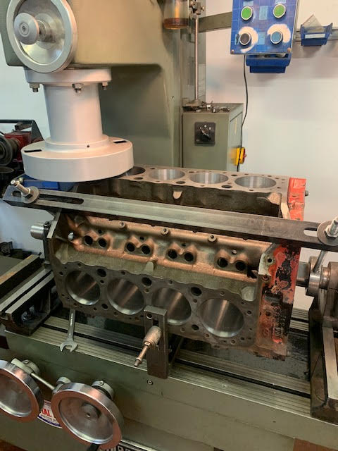 Planslipning Topplocksrenovering - CRS MOTORRENOVERING